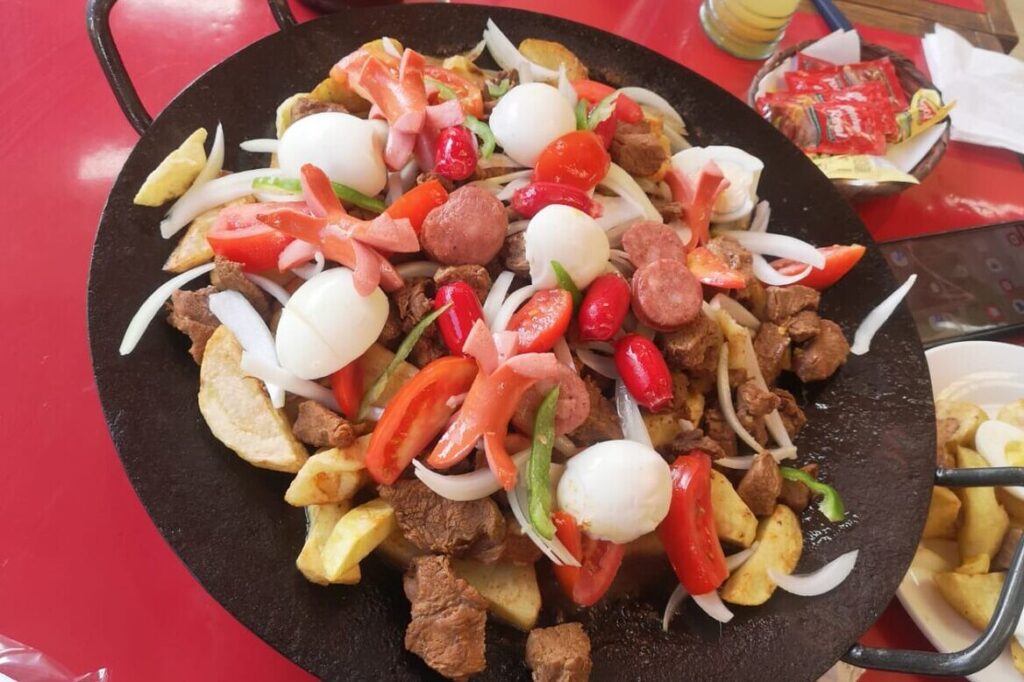 Comida Boliviana: 18 Pratos Típicos da Bolívia para Provar em Cada ...